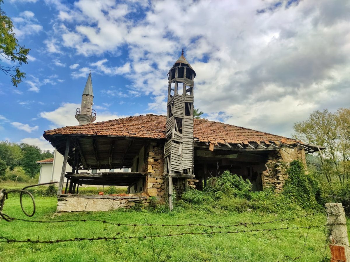 The Prapashtica Mosque – Hidden Gems of Prishtina